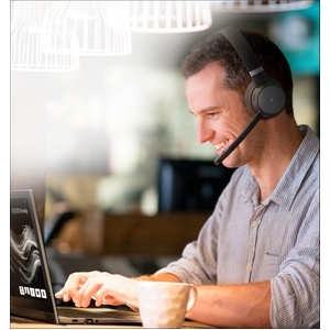 Lenovo Go Wireless ANC Headset w/ Charging Stand (MS Teams) |DeviceDeal